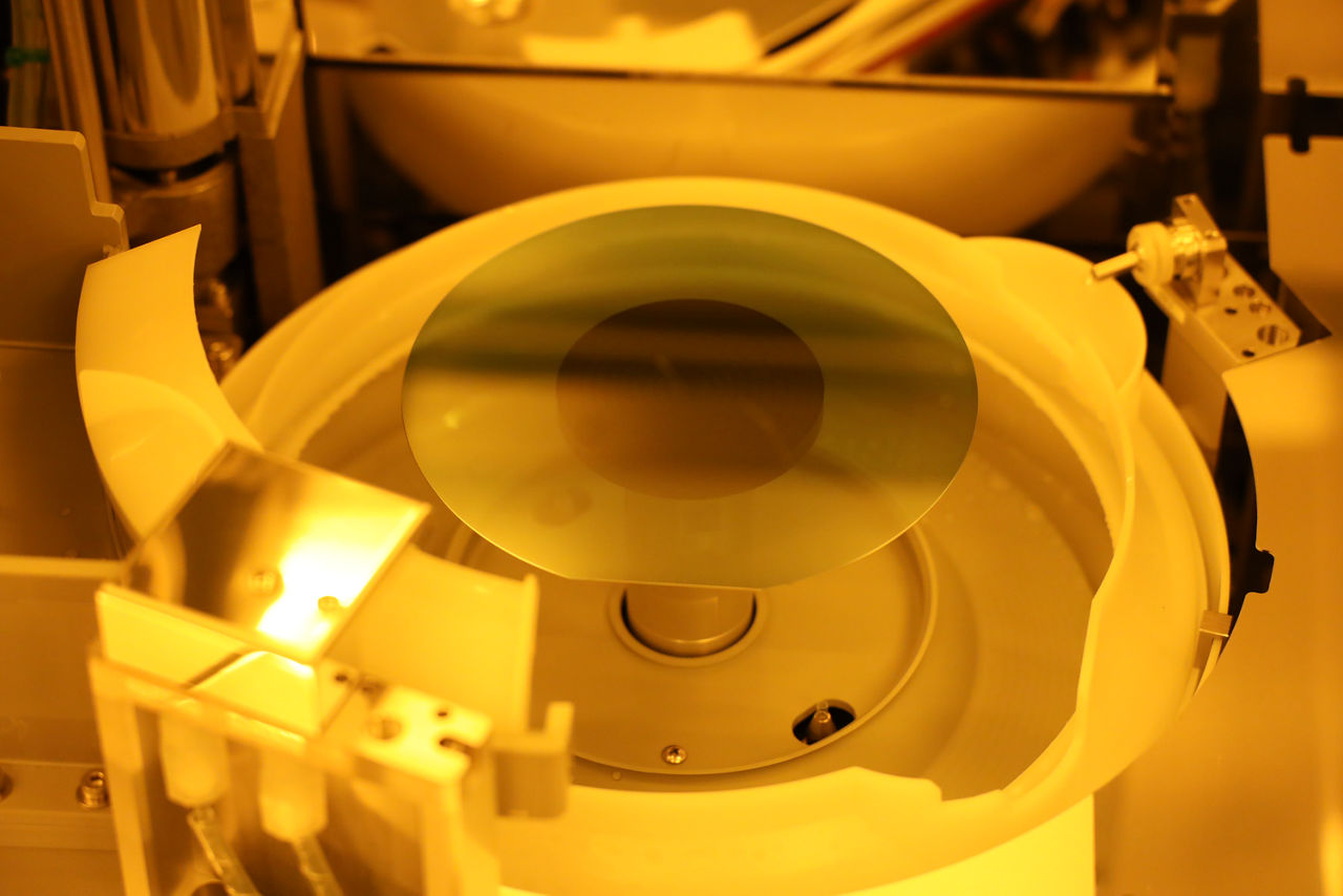 High-reliability die and wafer sales | Infineon Technologies