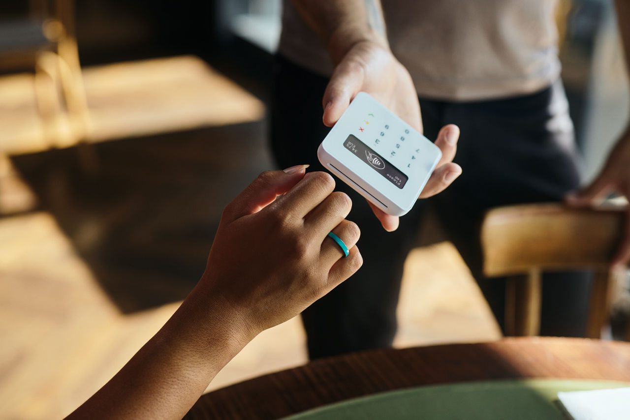 Wearable payments | Infineon Technologies